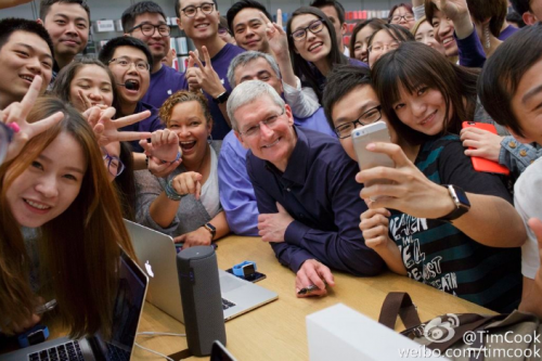 Tim Cook โพสต์ภาพที่ไปเยือนประเทศจีนล่าสุดใน Weibo