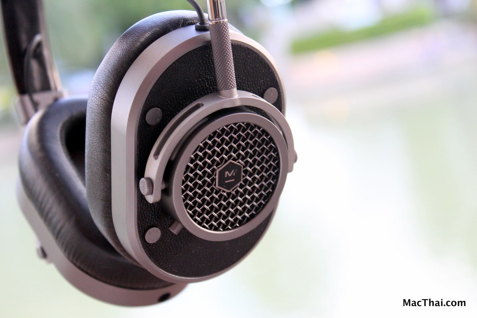 รีวิว: Master & Dynamic MH40 หูฟังระดับพรีเมียม ดีไซน์สุดชิคไม่เหมือนใคร