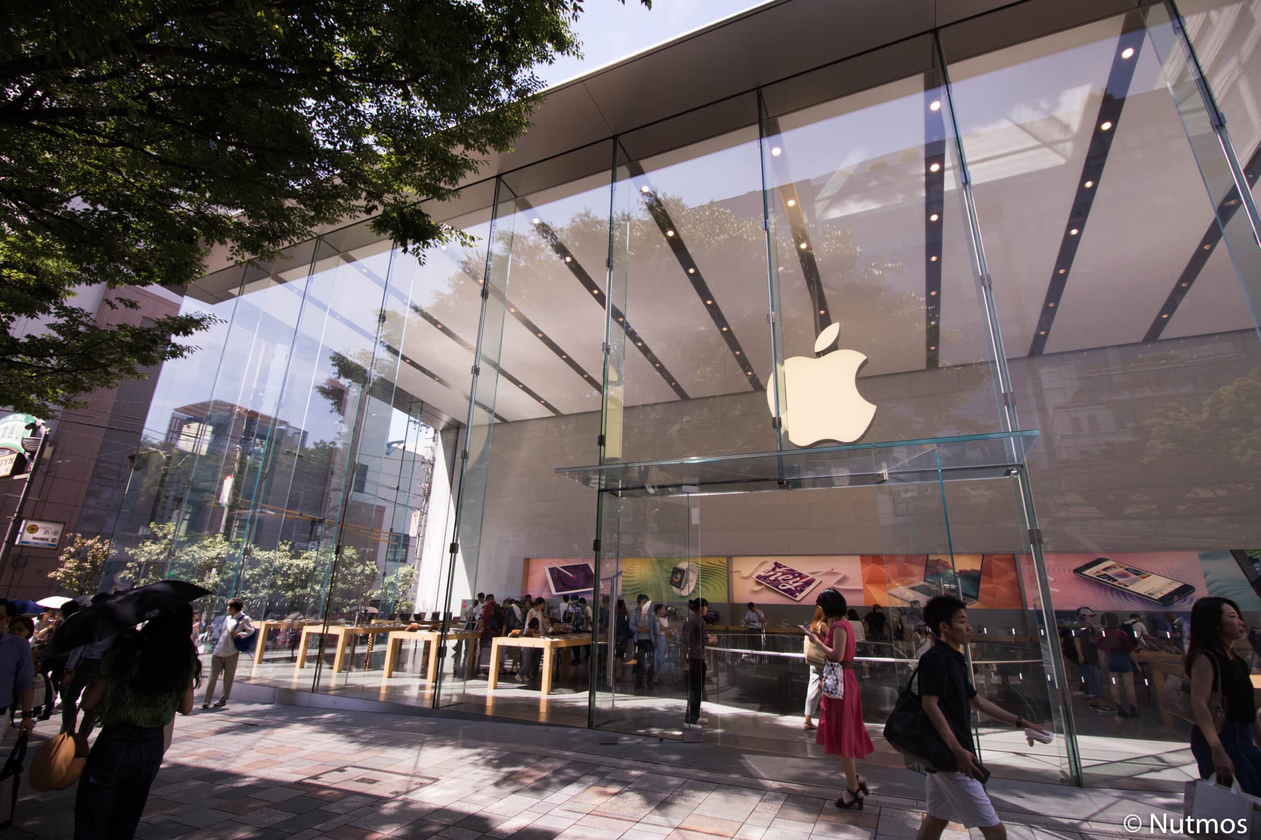 พาชม Apple Omotesando สาขาใหม่สุดในญี่ปุ่น พร้อมผนังกระจกสูง
