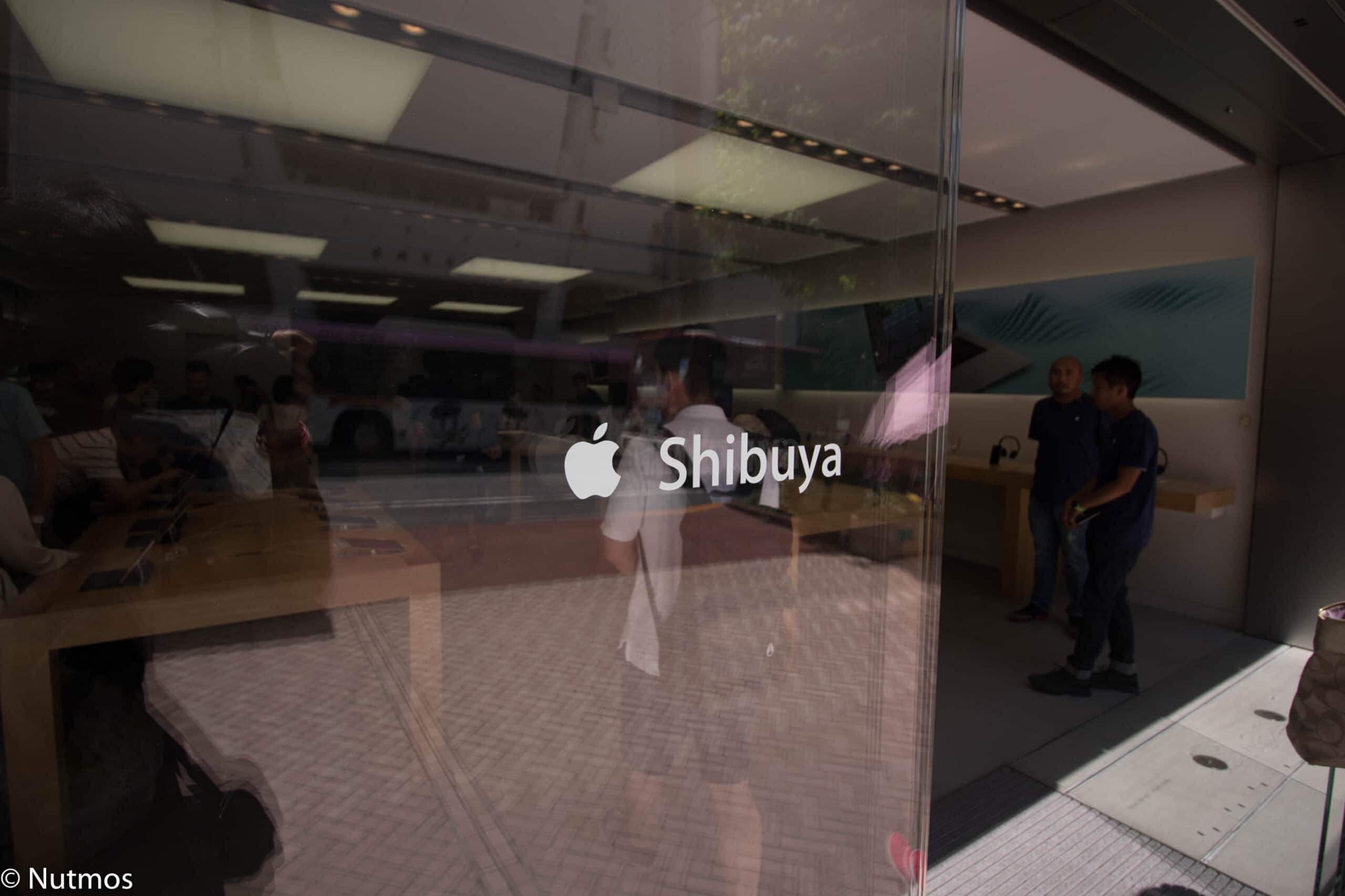 พาชม Apple Shibuya สาขาเล็กในย่านคนพลุกพล่านของโตเกียว
