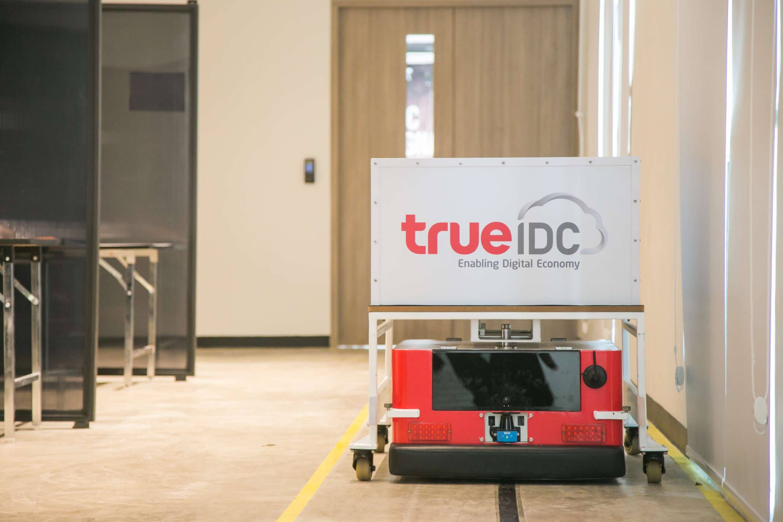 พาชม Data Center ใหม่งบพันล้านของ True IDC ทันสมัย ปลอดภัย มีหุ่นยนต์ด้วย