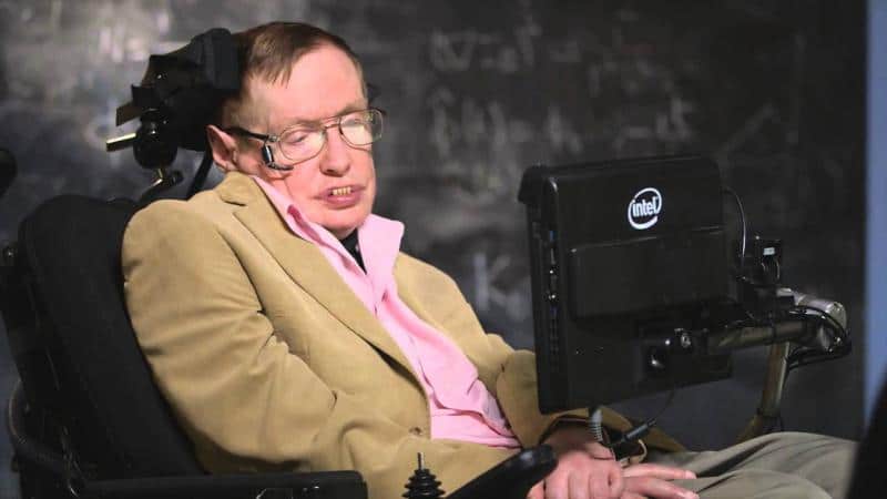 Apple II เคยเป็นคอมพิวเตอร์เบื้องหลังการพูดของ Stephen Hawking