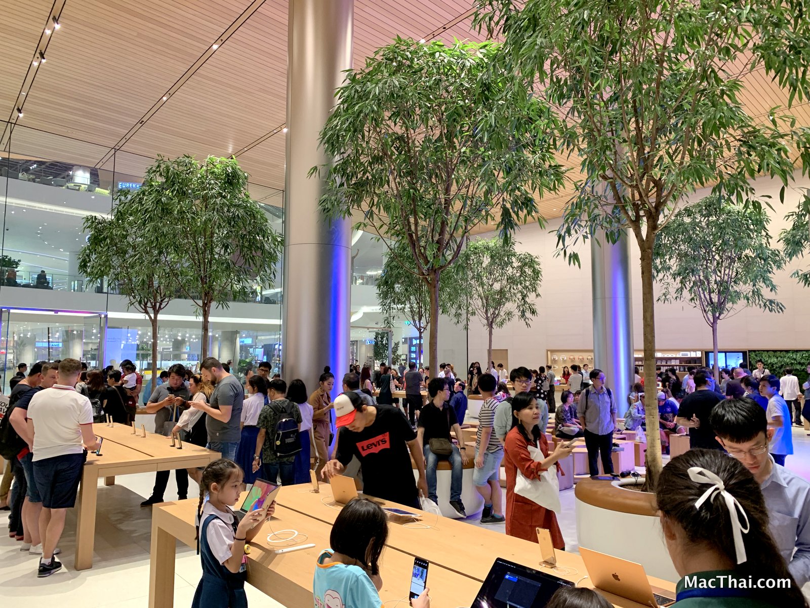 เคลียร์ข้อสงสัยกับ Apple Store ที่ Iconsiam : การส่งซ่อม, เครื่องนอกเค ...