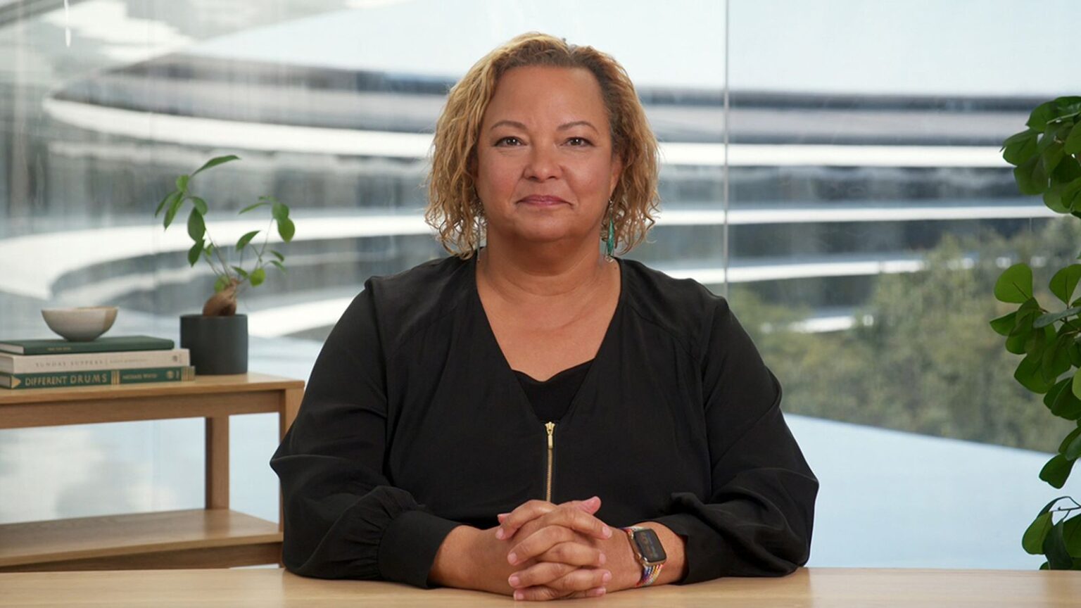 Lisa Jackson รองประธานฝ่าย Environment ประกาศเกษียณหลังทำงานกับ Apple ...